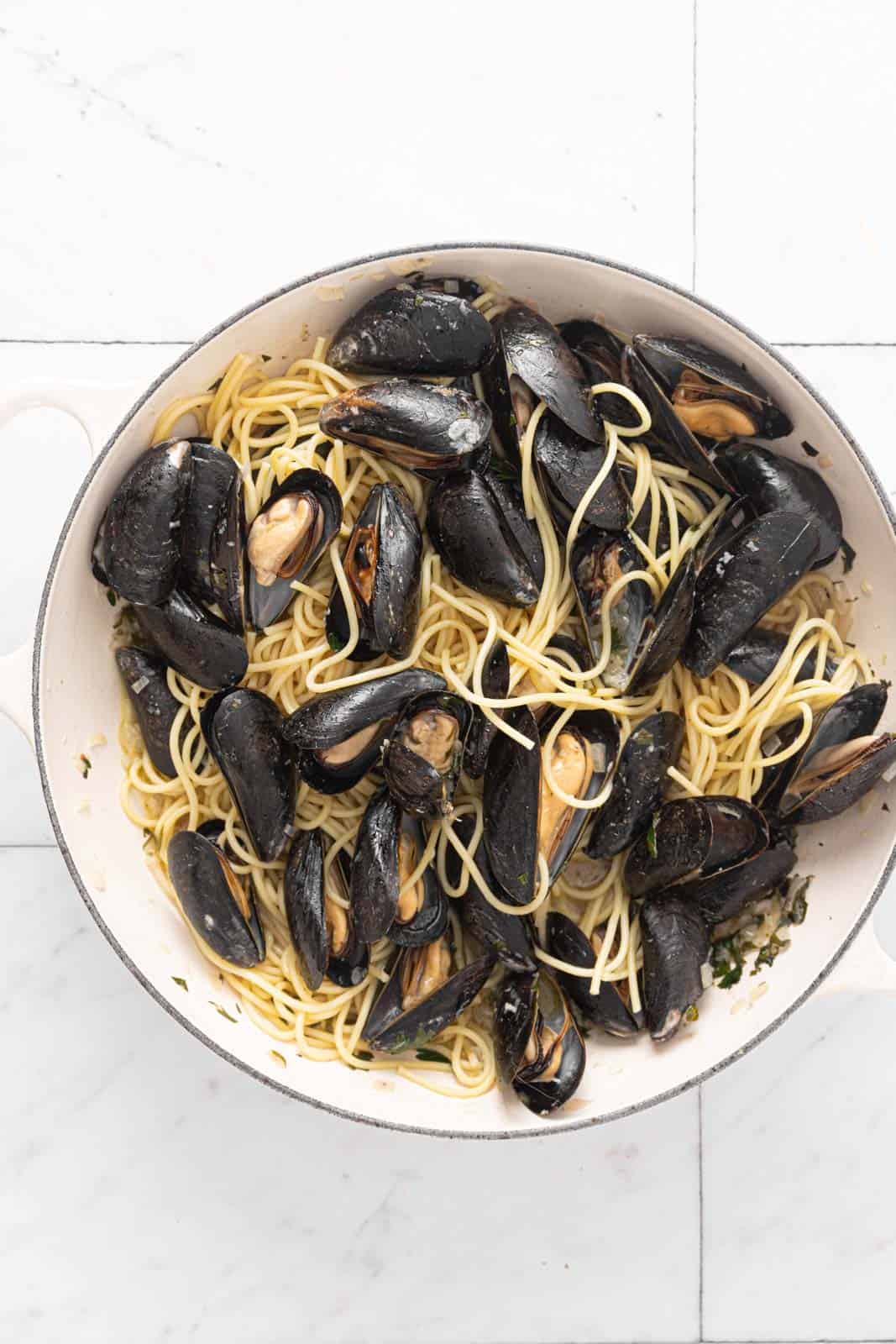 Pasta with Mussels (With Garlic White Wine Sauce) - Seasoned and Salted