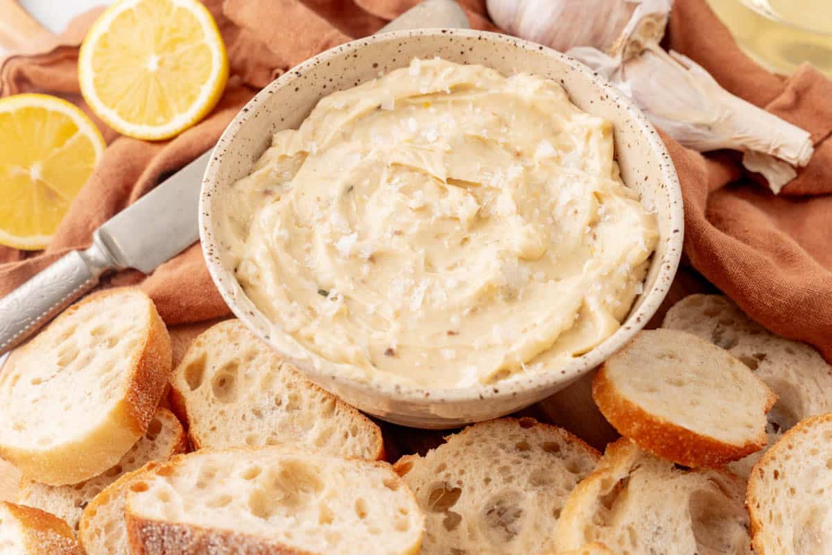 Creamy Anchovy Butter Recipe (Compound Butter For Pasta) - Seasoned and ...