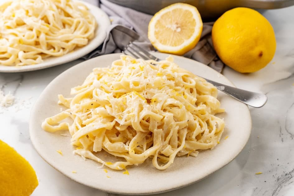 Tagliatelle al Limone: A Creamy Lemon Pasta Recipe - Seasoned and Salted